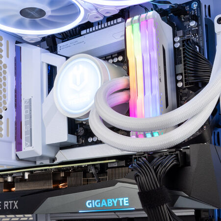 Gaming PC Aerobee II - White Edition - Intel Core Ultra 5 245KF, NVIDIA ...