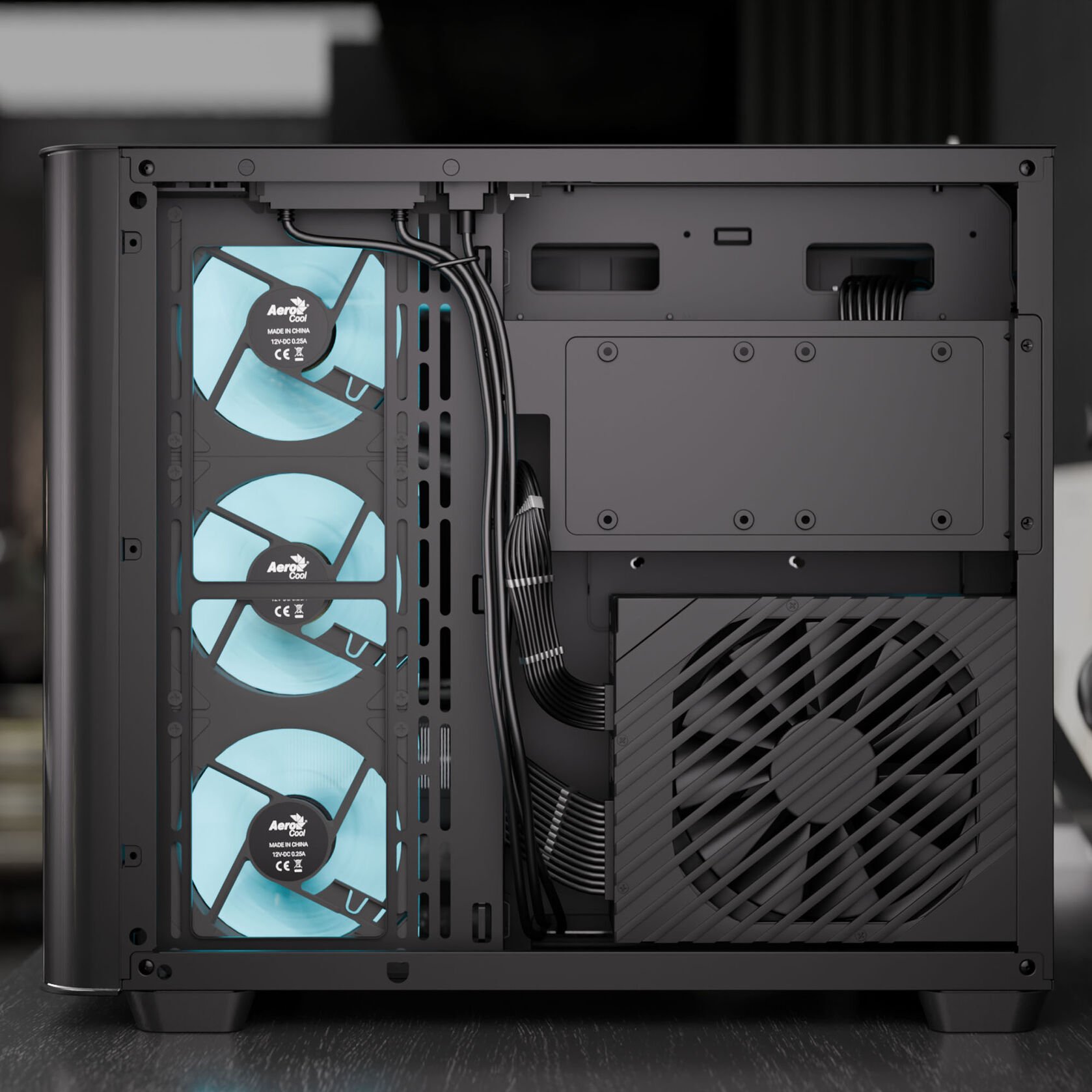 Aerocool P500C PC Case, Mid Tower, ATX, Tempered Glass - Black